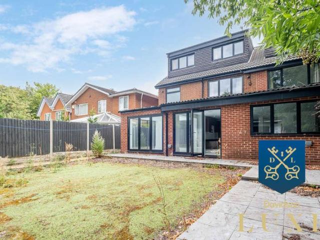 5 bed house for sale