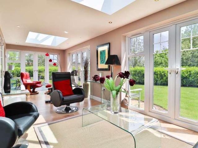 5 bed house for sale