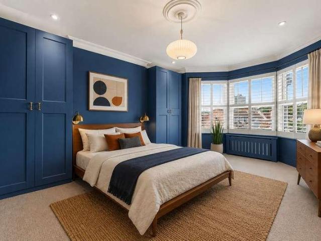 5 bed house for sale