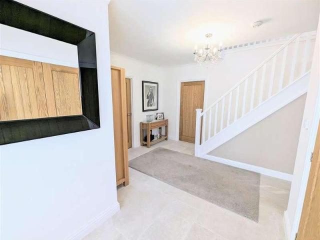 5 bed house for sale