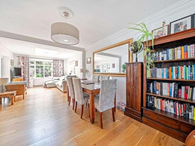 5 bed house for sale