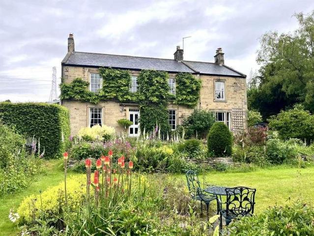 5 bed house for sale