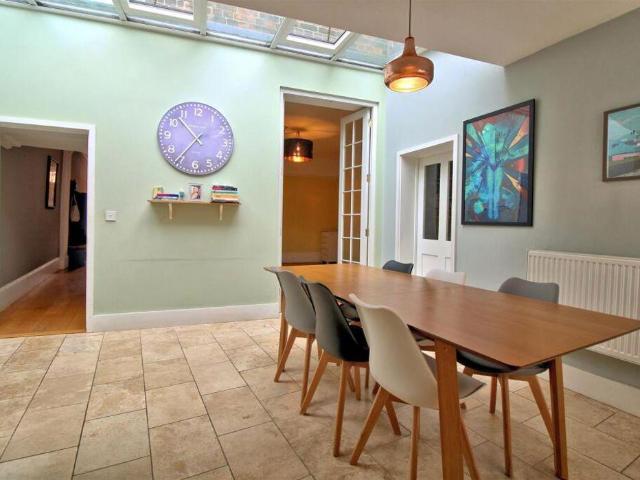 5 bed house for sale