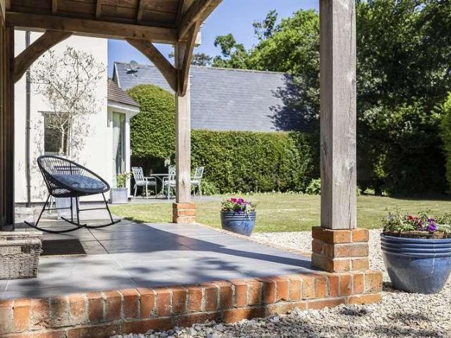 5 bed house for sale
