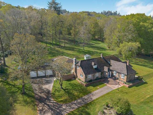 5 bed house for sale