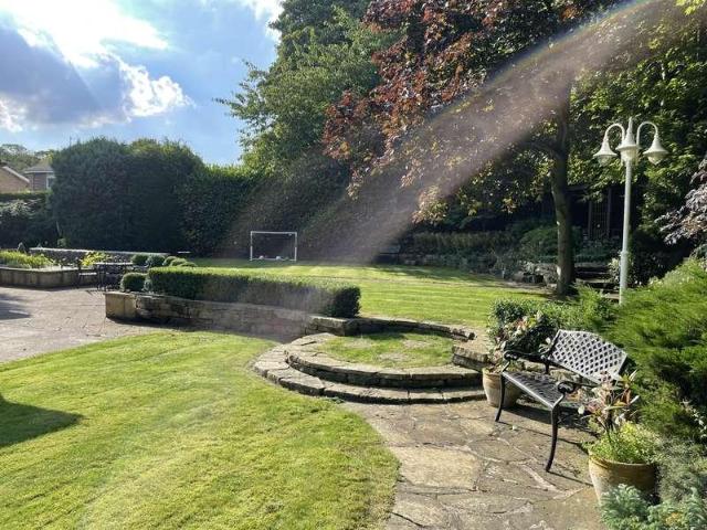 5 bed house for sale