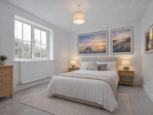 5 bed house for sale