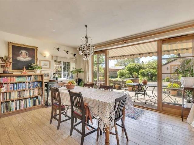 5 bed house for sale