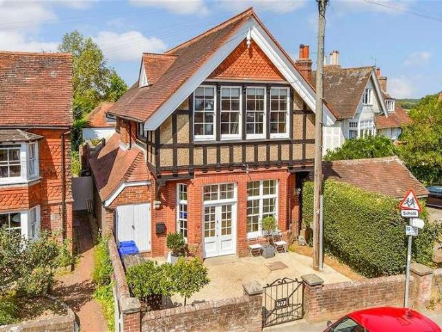 5 bed house for sale