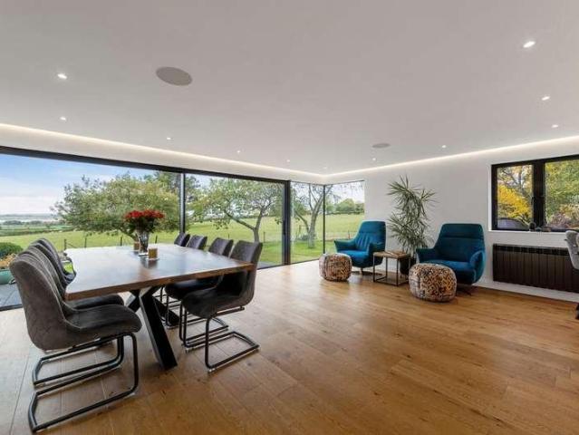 5 bed house for sale