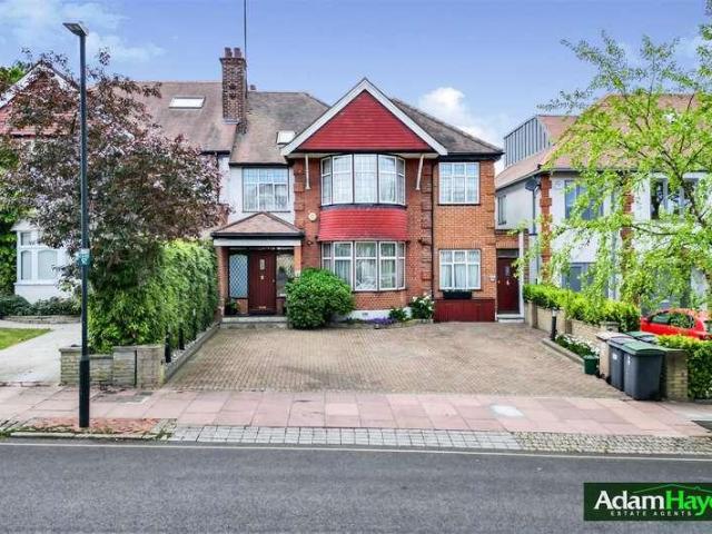 5 bed house for sale