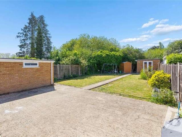 5 bed house for sale