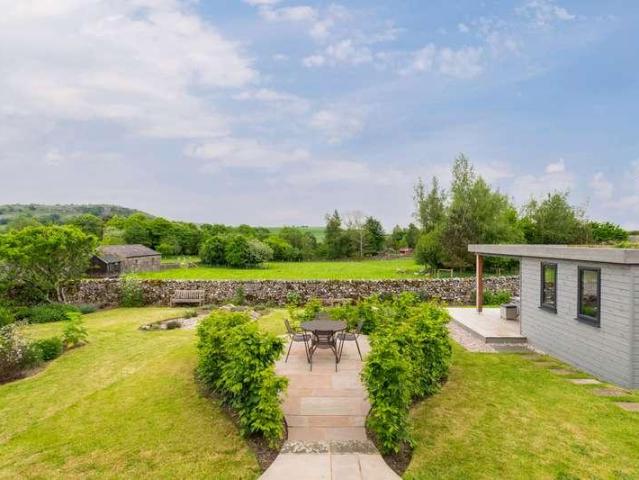 5 bed house for sale