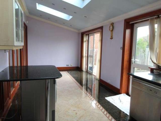 5 bed house for sale
