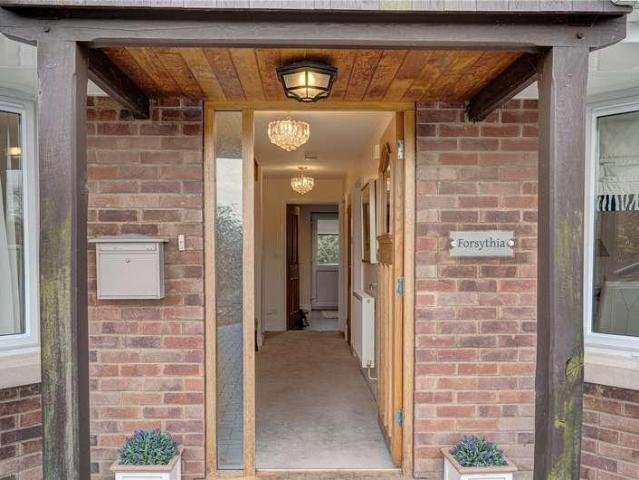 5 bed house for sale