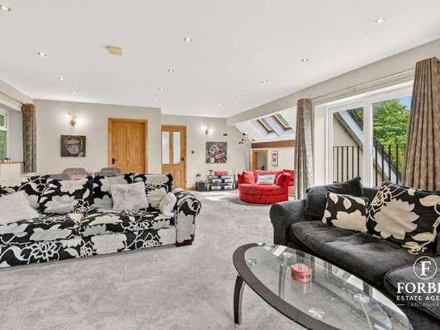 5 bed house for sale