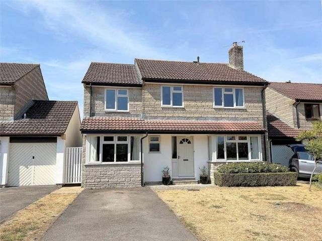5 bed house for sale