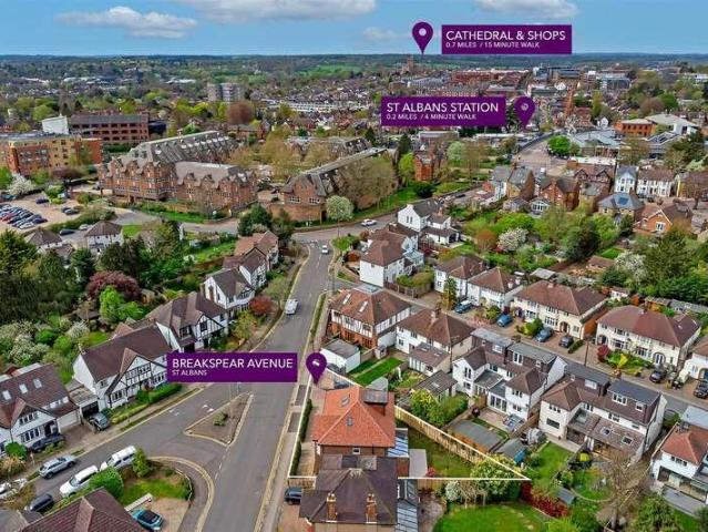 5 bed house for sale