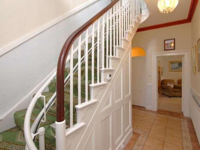 5 bed house for sale
