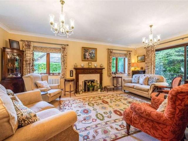 5 bed house for sale