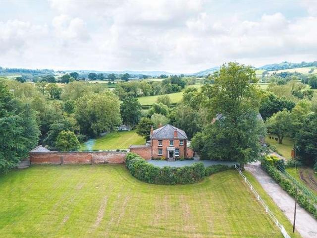 5 bed house for sale