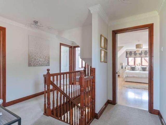 5 bed house for sale
