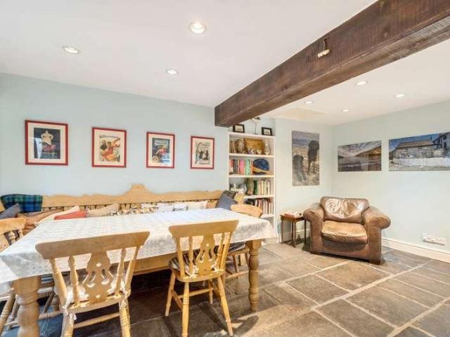 5 bed house for sale