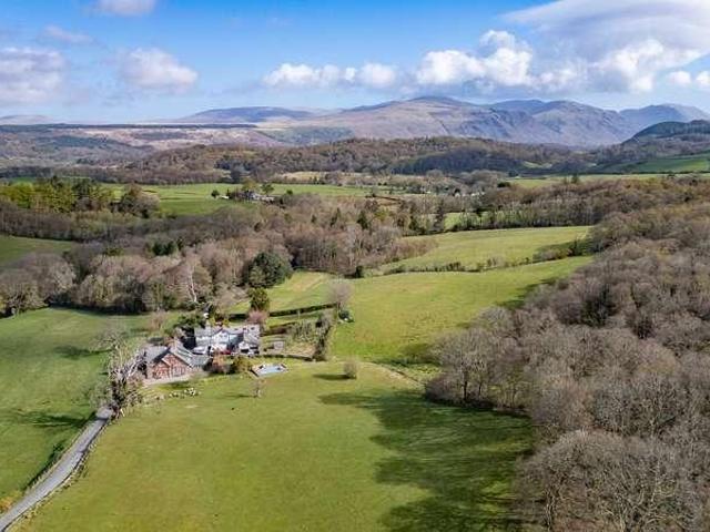 5 bed house for sale