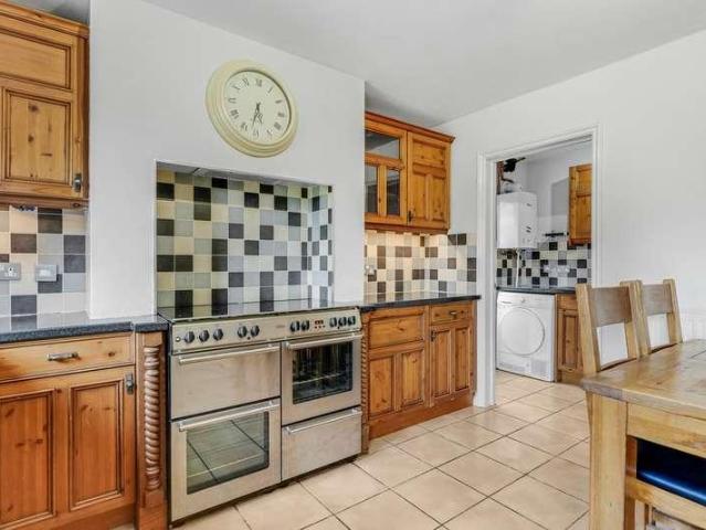 5 bed house for sale
