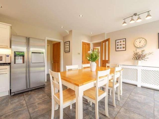 5 bed house for sale