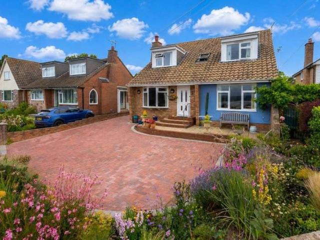 5 bed house for sale