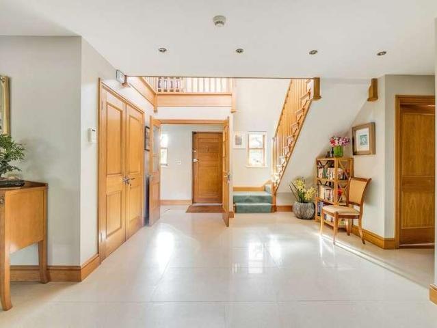 5 bed house for sale