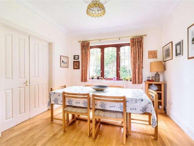 5 bed house for sale