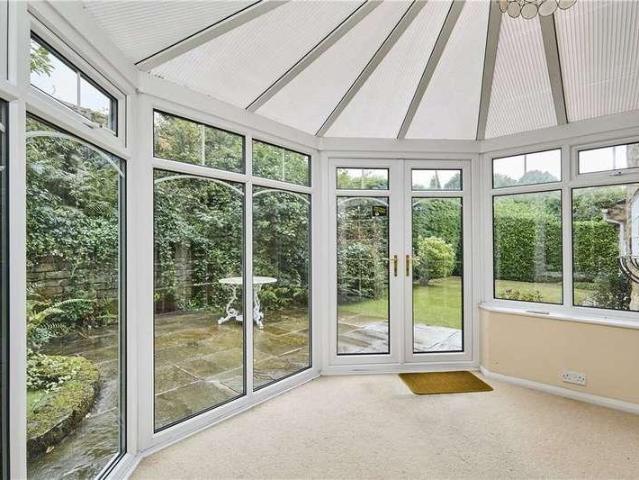 5 bed house for sale