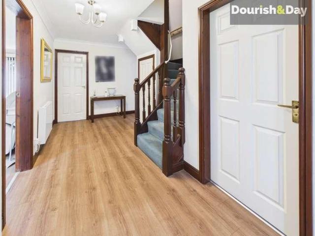 5 bed house for sale