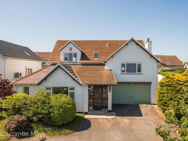 5 bed house for sale