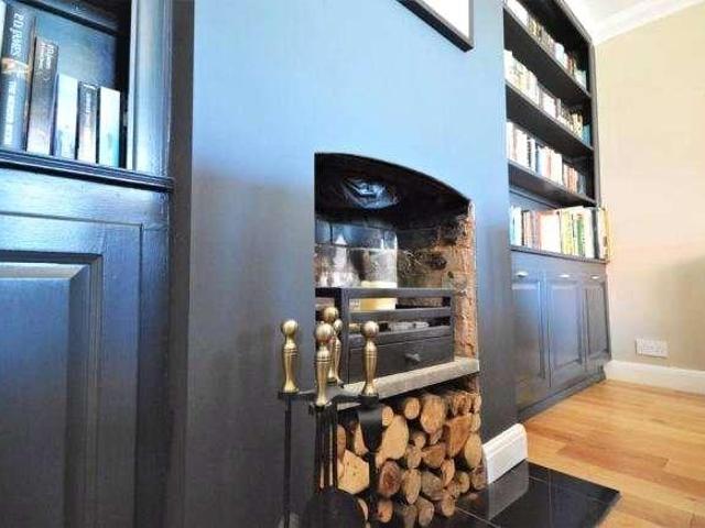 5 bed house for sale