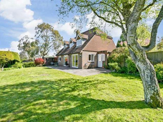 5 bed house for sale