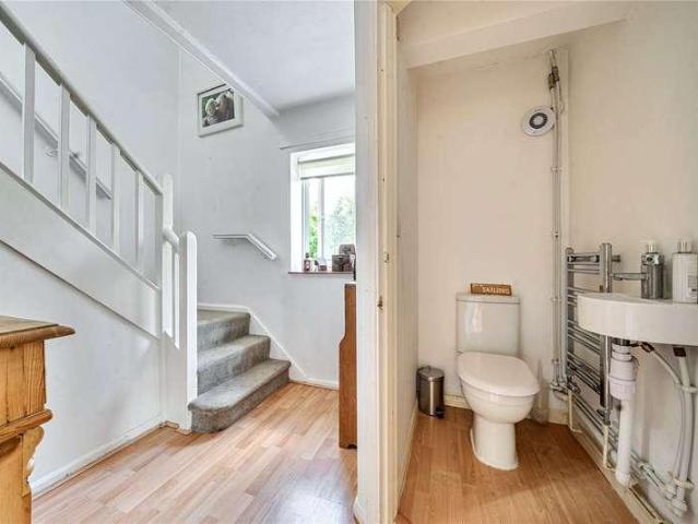 5 bed house for sale