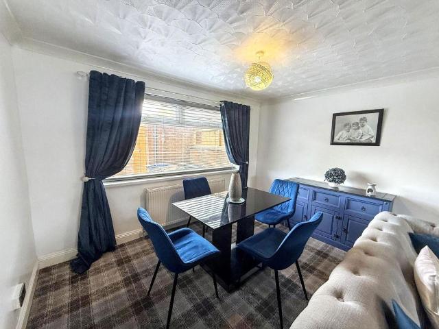 5 bed house for sale