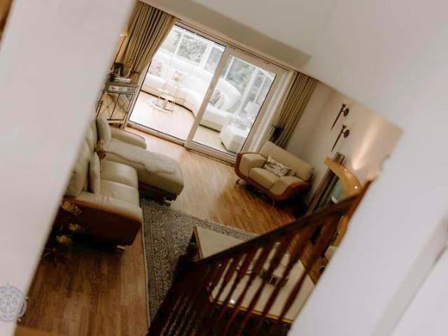 5 bed house for sale