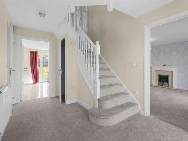 5 bed house for sale