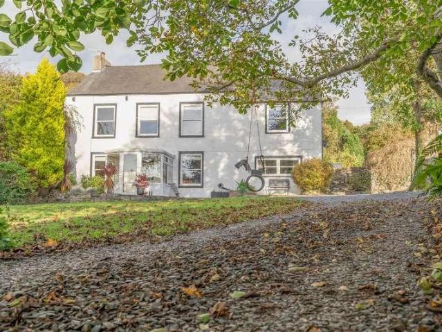 5 bed house for sale