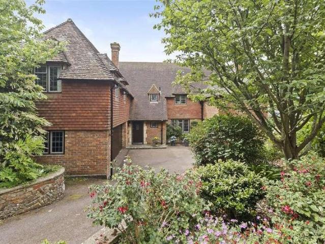 5 bed house for sale