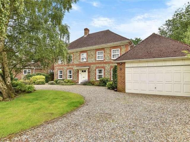 5 bed house for sale