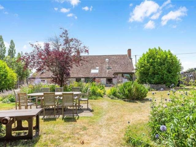 5 bed house for sale
