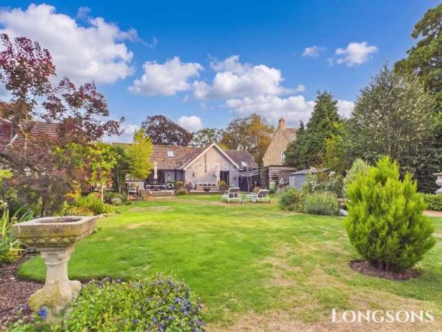 5 bed house for sale