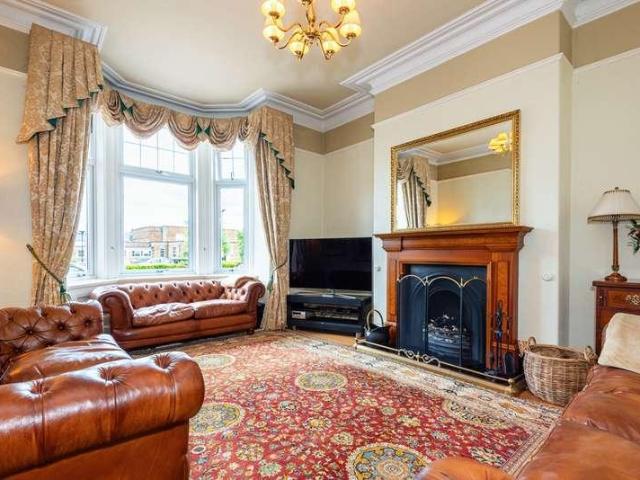 5 bed house for sale
