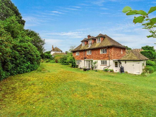 5 bed house for sale