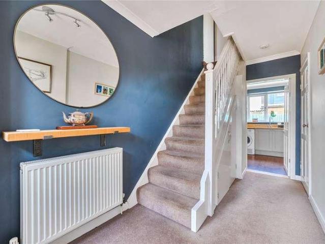 5 bed house for sale